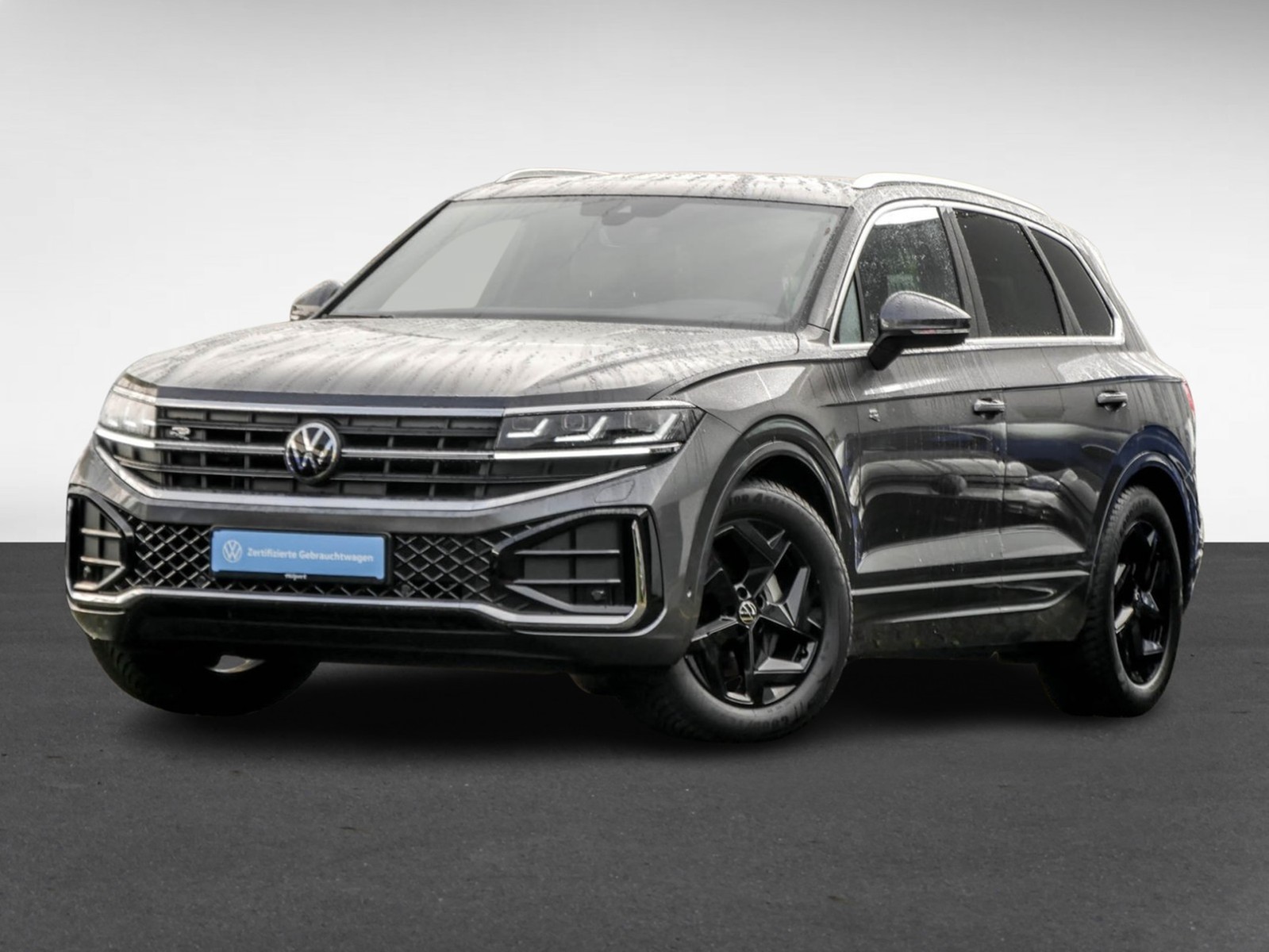 Volkswagen Touareg V6 R-LINE NEUES MODELL AHK CAM ACC LM19 am Standort ...